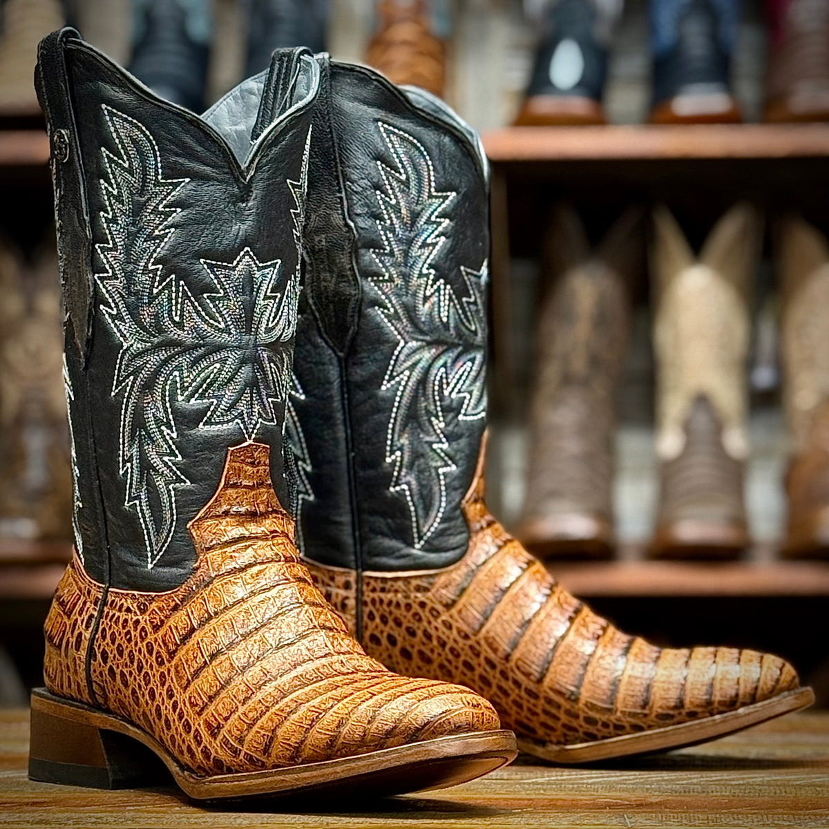 TM0875 – Tanner Mark Boots