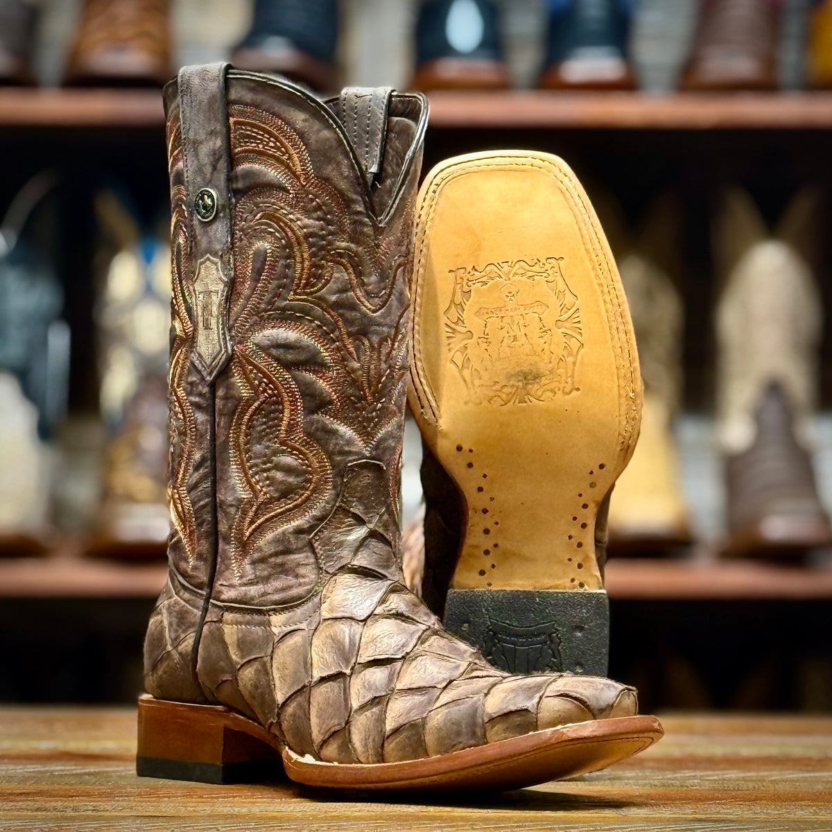 TM205559 – Tanner Mark Boots